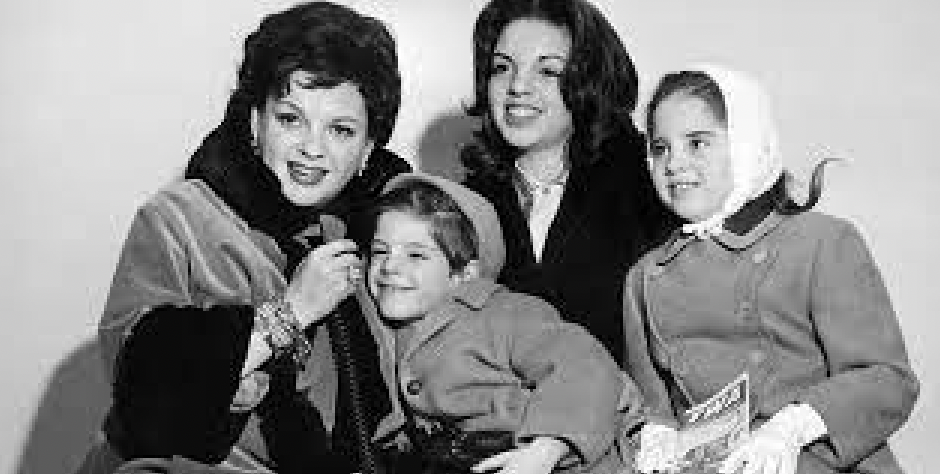 Lorna Luft Celebrates Judy Garland in a Performance of Her Mother’s ...